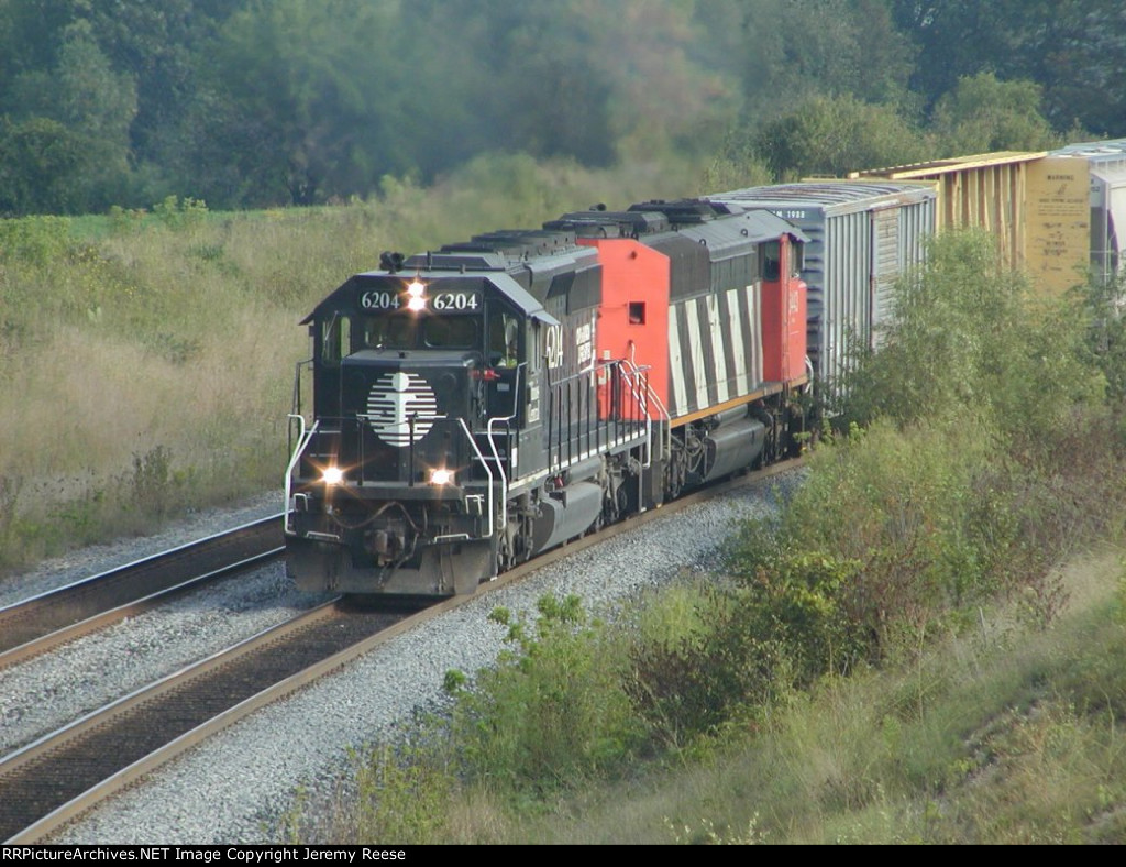 IC 6204 kicking some exhaust at Byron